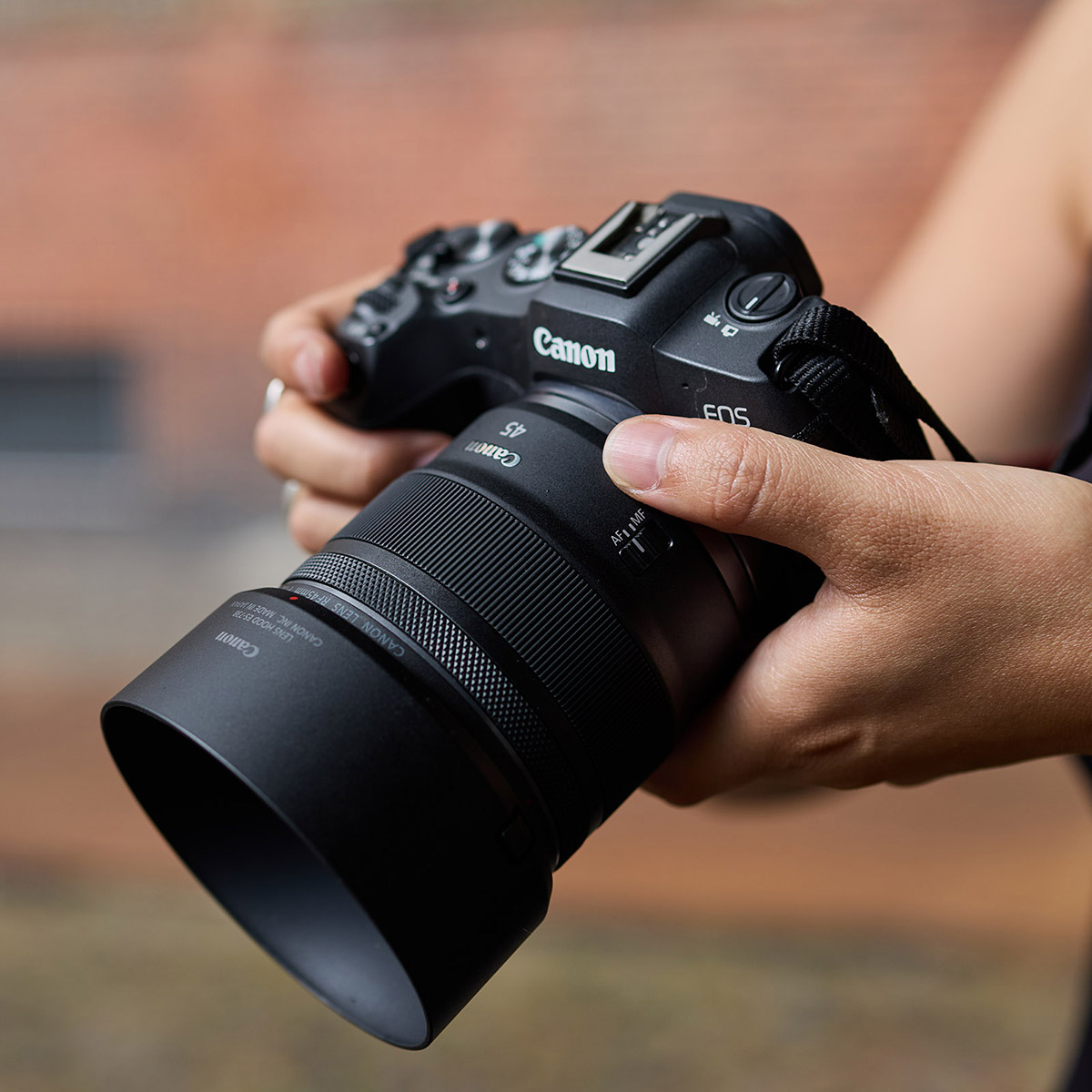 Canon RF 45 mm f/1.2 STM - Obiektywy do bezlusterkowców - Foto - Sklep ...